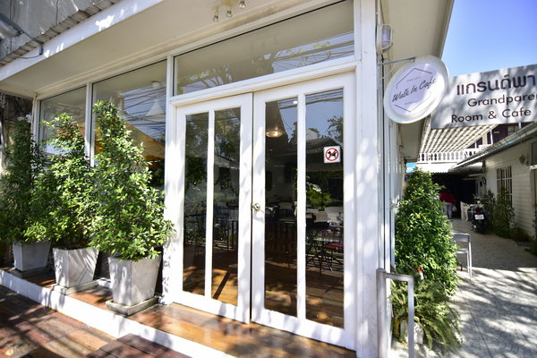 Walk in Café Ayutthaya - Go Ayutthaya