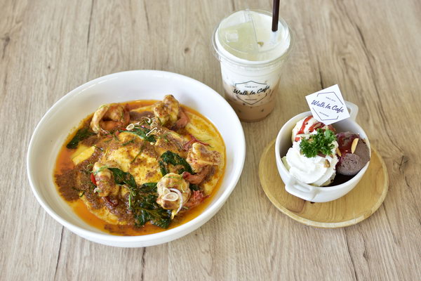 Walk in Café Ayutthaya - Go Ayutthaya